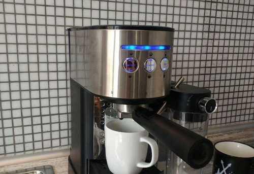 Кофеварка рожковая BQ CM9001 с капучино