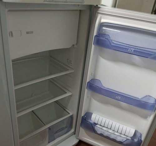 Холодильник маленький однокамерный Бирюса