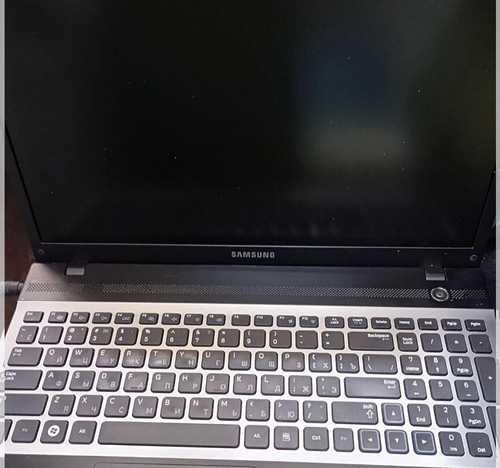 Ноутбук Samsung NP-300V5A 15,6"