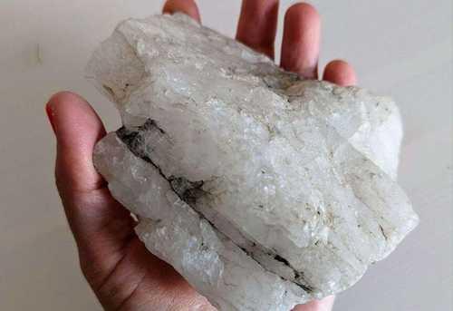 Кальцит Кристалл белый минерал из пещеры в горах