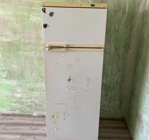 Холодильник бу Atlant кшд 126-1