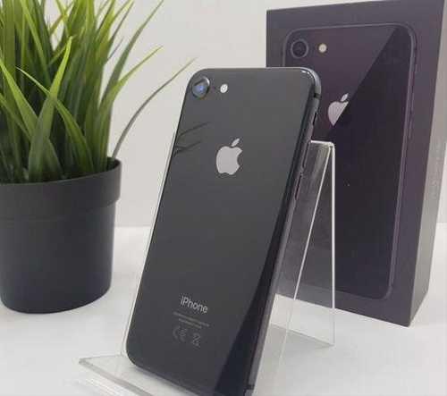 Телефон Apple iPhone 8
