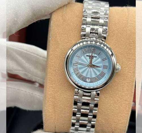 Женские кварцевые часы Tissot