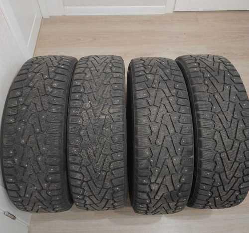Pirelli Ice Zero 215/65 R16