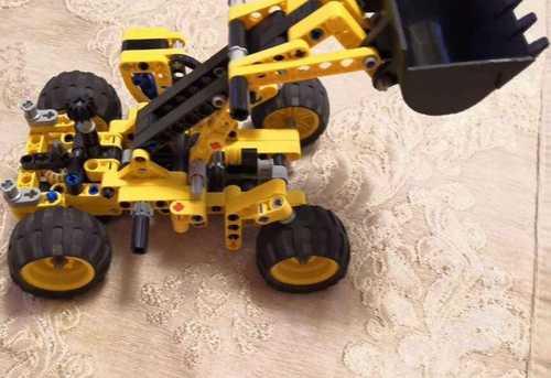 Собранные Lego Technic - спорт. машины, экскаватор