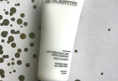 Молочко Academie Hypo-Sensible Skin Cleanser