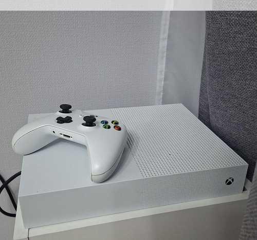Xbox one s 1tb с играми