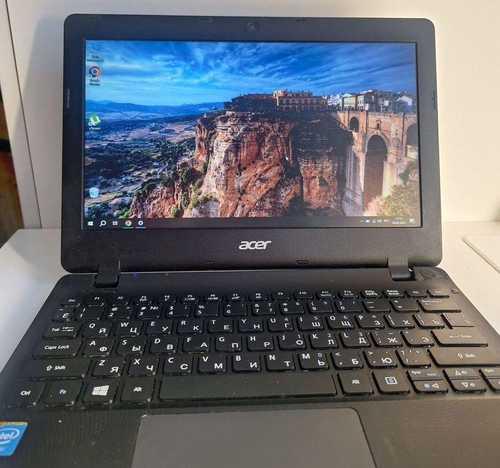 Acer E11