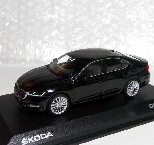 1/43 Skoda Octavia A8 Norev 2021 Чёрн +вар-ты