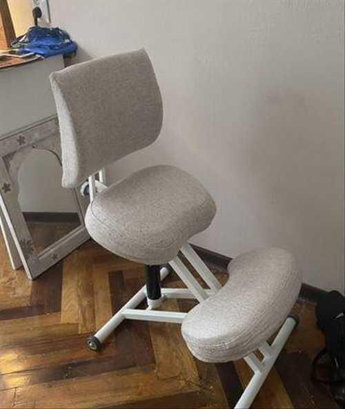 Коленный ортопедический стул офисный