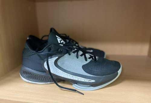 Nike greak freak 4 Oreo”