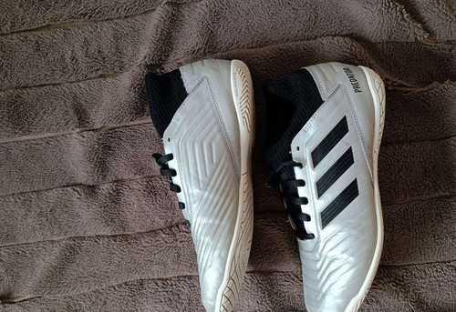 Футзалки Adidas Predator