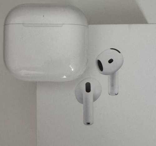 Apple AirPods 4 ANC