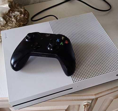 Microsoft Xbox One S, 1000 ГБ
