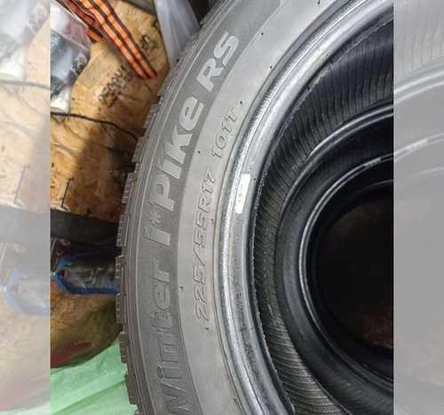 Hankook Winter I'Pike 225/55 R17