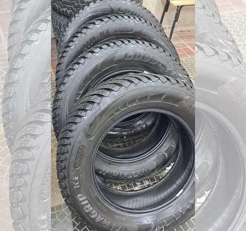 Goodyear UltraGrip Ice Arctic SUV 265/60 R18 114T