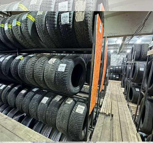 Bridgestone Blizzak DM-V1 215/65 R16 98R