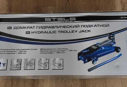 Домкрат подкатной stels 51127, 2т