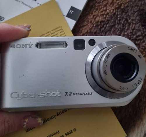 Компактный фотоаппарат sony cyber shot p200