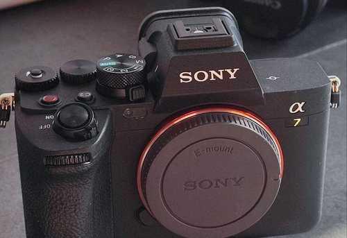 Беззеркалка sony a7 iv почти новая