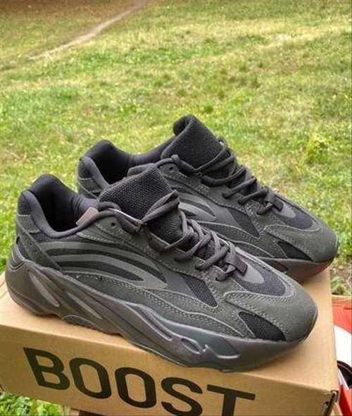 Кроссовки мужские Adidas Yeezy 700 v2 Vanta