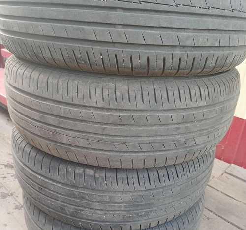 Accelera 651 215/65 R16