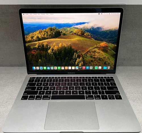 MacBook Air 13 (2018, Retina) 16/512