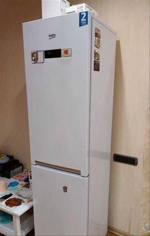Холодильник beko cnkdn6335E20W белый