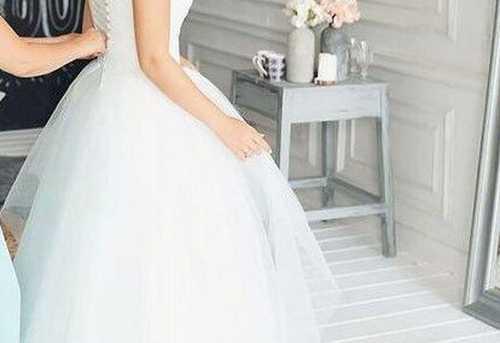Свадебное платье А-образное на корсете