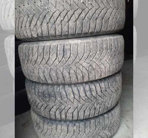 Triangle WinterX TW401 215/60 R16 86T