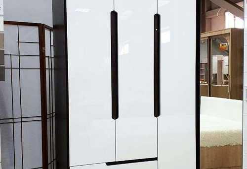 Шкаф 3-х дверный Гавана белый глянец