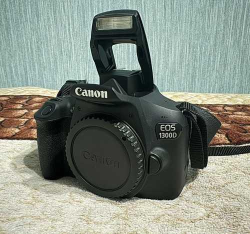 Зеркальный фотоаппарат Canon EOS 1300D