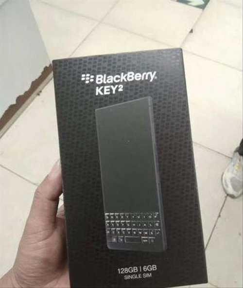 Новый запечатанный BlackBerry Key2 6/128 1 sim