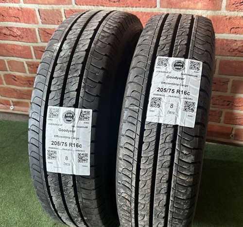 Goodyear EfficientGrip Cargo 205/75 R16C 111R