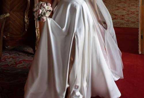 Свадебное атласное платье 42-44 размер