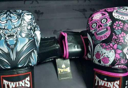 Боксерские перчатки Twins Fairtex