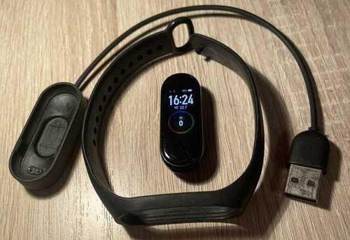 Наручные часы Xiaomi Mi SMART Band 4