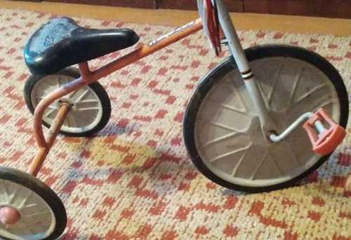 Детский трехколесный велосипед СССР малышок