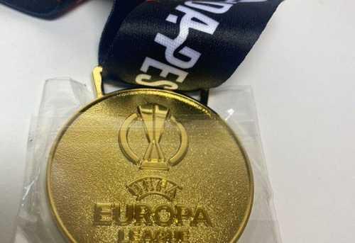 Сувенирная футбольная медаль лига европы