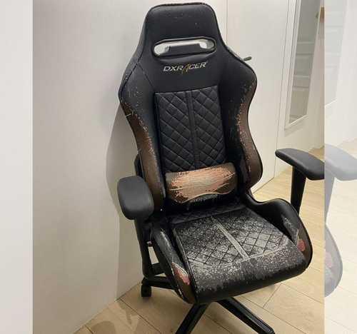 Компьютерное кресло dxracer