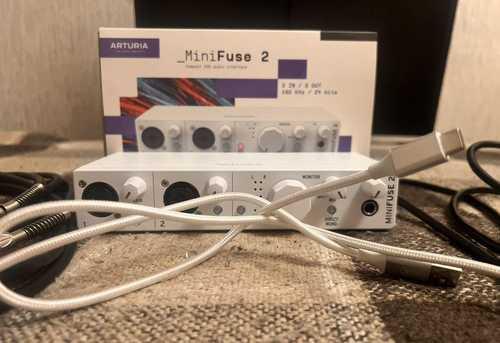 Внешняя звуковая карта Arturia Minifuse 2