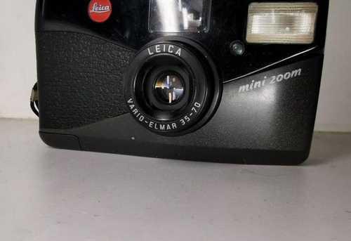 Плёночный фотоаппарат leica mini zoom
