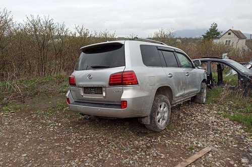 Lexus LX 570 в разборе по запчастям