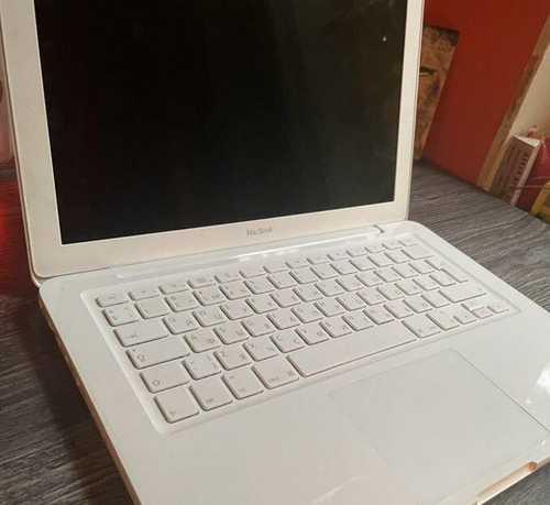 Apple MacBook 13 white (ssd)
