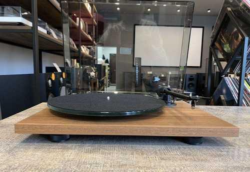 Проигрыватель винила Pro-Ject T1 (OM5E)