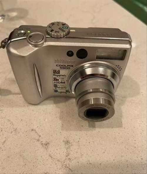 Компактный фотоаппарат nikon coolpix 5900