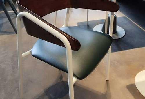Легкий и прочный стул Cava M