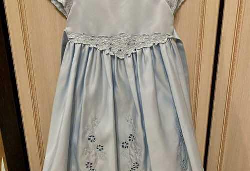 Платье праздничное с вышивкой на 6-7 лет