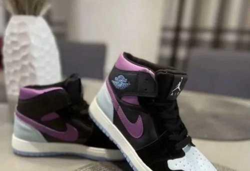Кроссовки женские Nike Air Jordan