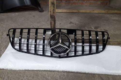 Решетка радиатора Mercedes W204 GT Черный гт
